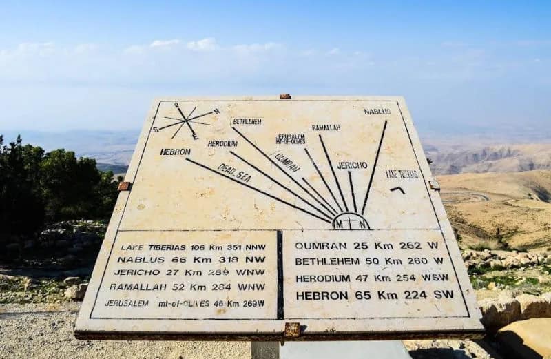 Excursión a Monte Nebo, Wadi Mujib y Mar Muerto en un día - Dale una ...